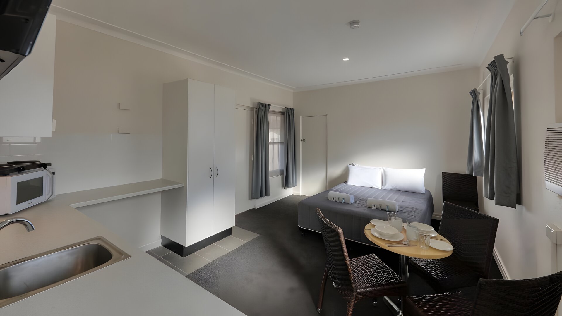 Cowra Motor Inn:Home