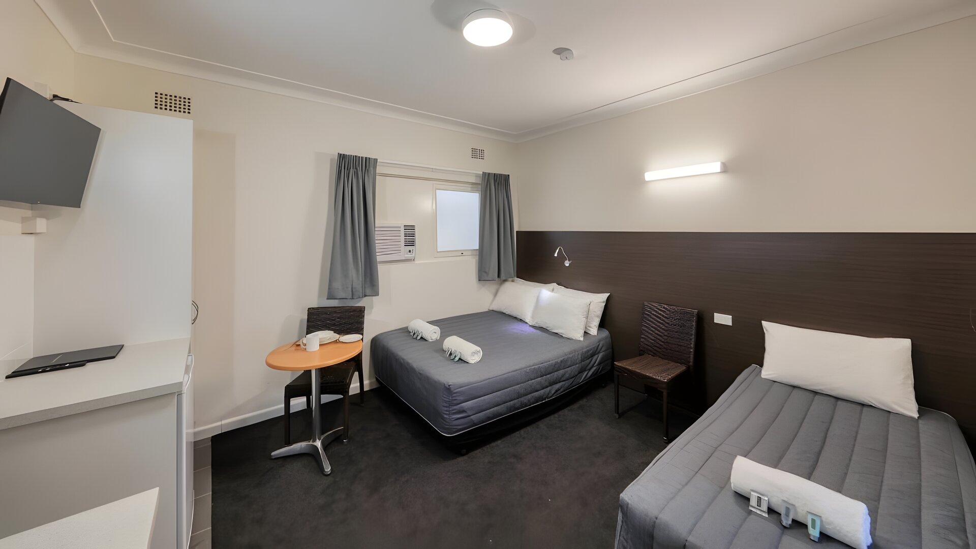 Cowra Motor Inn:Home